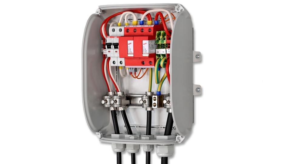 Radio towers and rooftop transmitters – DEHN protects